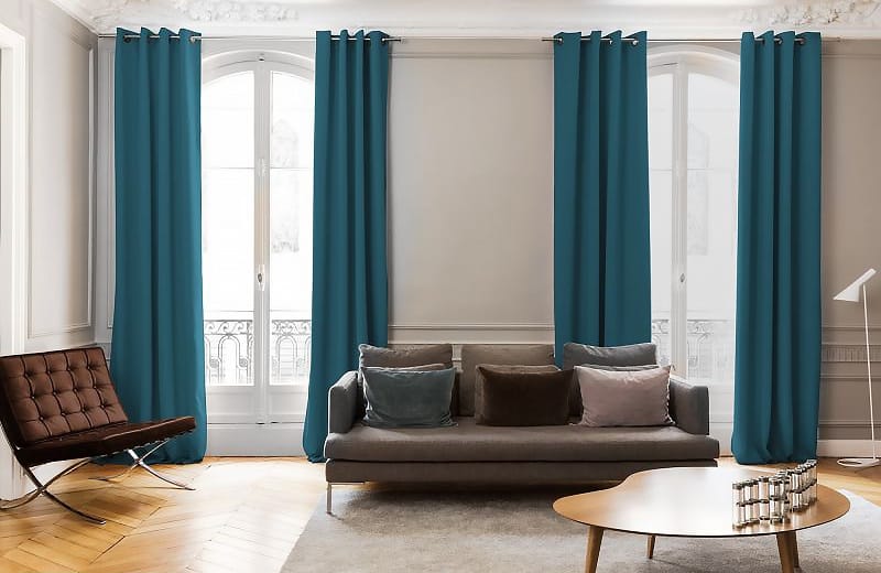 Rideau porte : 5 conseils essentiels pour faire le bon choix